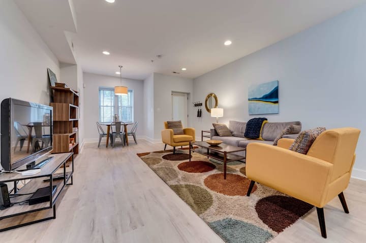 Luxe 2bd/2ba Townhouse In Hip Area - Near Metro - Georgetown University, Washington