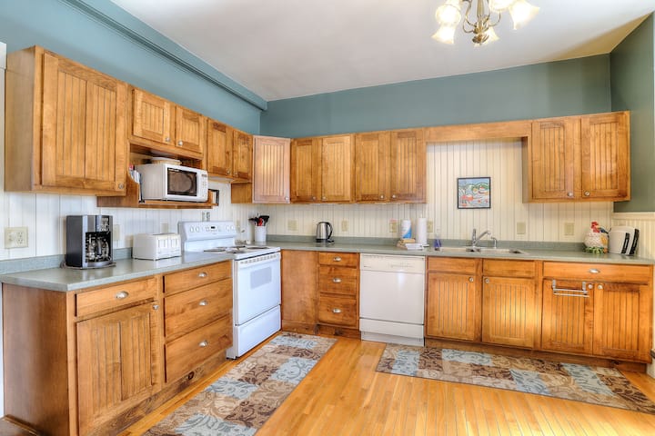 23 Pleasant - In The Center Of Downtown! - Rangeley, ME