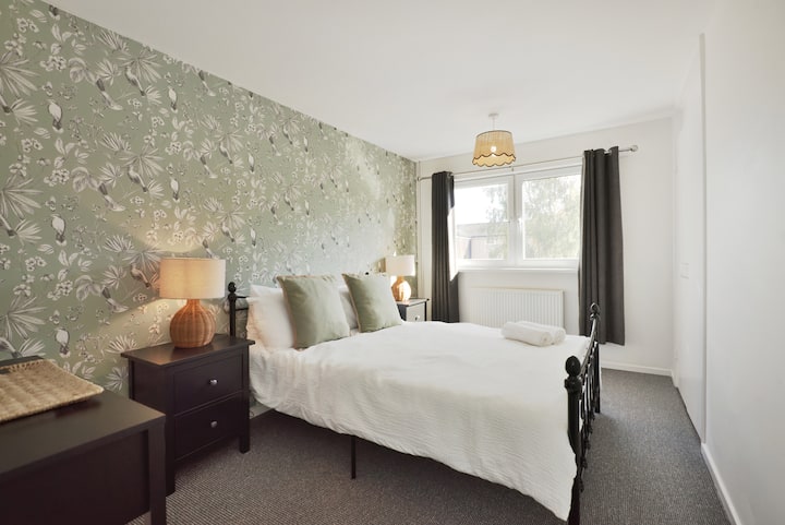 Large 2-br • City Home • Free Parking - 赫里福德