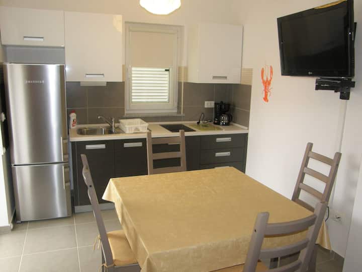 Apartment Hrabric A2 - With Balcony And Parking - Baška