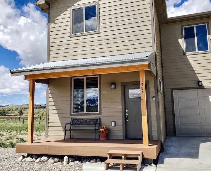 Modern Condominium In Ennis - Ennis, MT