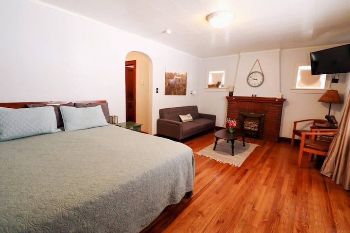 Peaceful Hideaway On Main, Bh Adventure Unit - Deadwood, SD