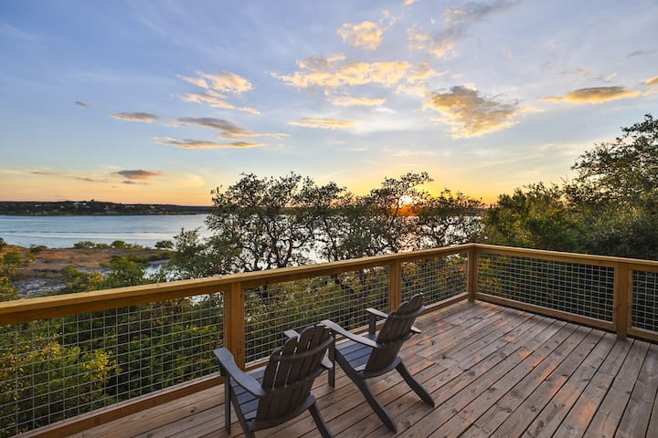 Aquazul: Lakefront, Outdoor Lounge, 2 Living Areas - Canyon Lake, TX