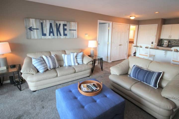 Hawks Nest Condo 521-lake View-2 Full Beds - Osage Beach, MO