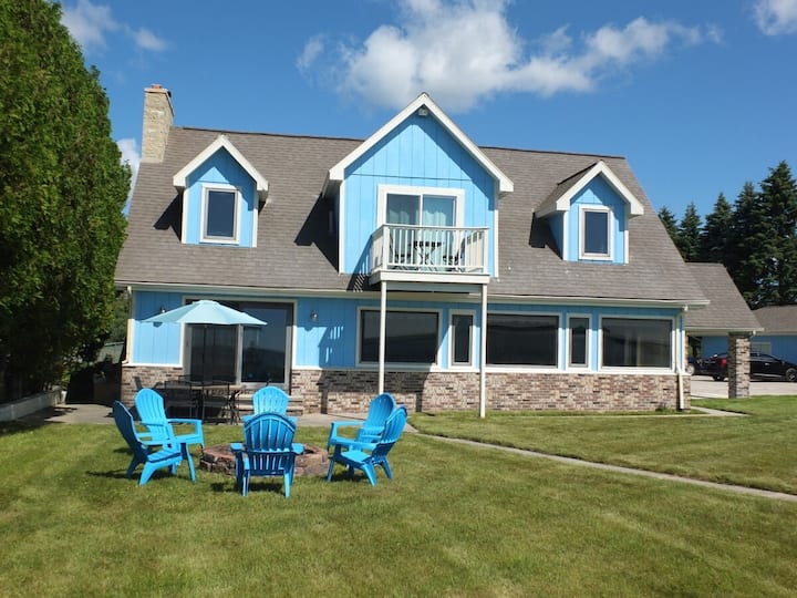 The Life Aquatic - Lakefront / Kayaks Included! - Alpena, MI