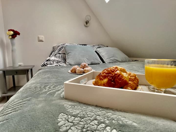 Le Croissant De Lune #1 By Melrose - Bayeux