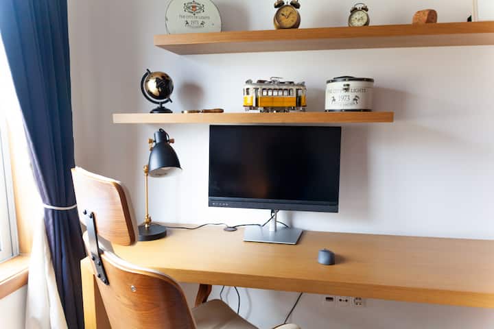 By Dvnest - Remote Work–ready • Private Suite • Ac - Porto