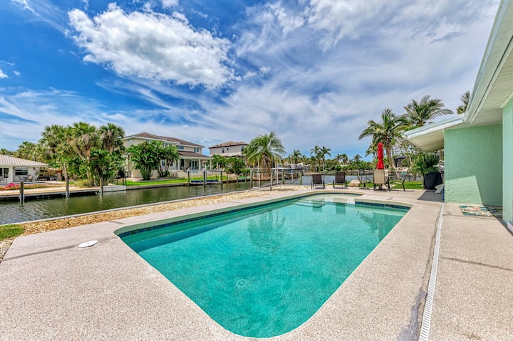Siesta Canal Front Home With Pool And Boat Lift! - Siesta Key, FL