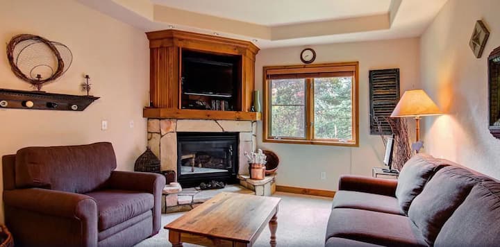 Tyra Riverbend 111: Ski In/out Breckenridge Condo - Breckenridge, CO