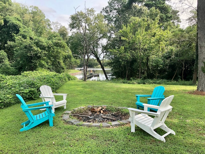 Waterfront Retreat with Office and Private Dock - Houses for Rent in ...