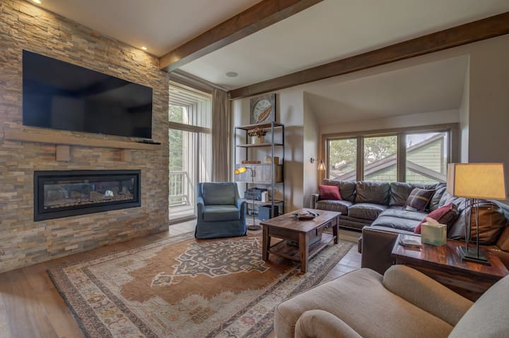 Spacious Mt Retreat W/ Modern Comforts & Sunset - Steamboat Springs, CO