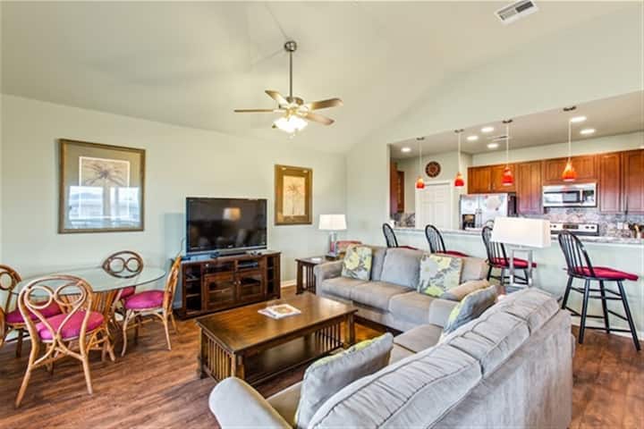 Coastal Home, Family & Pet Friendly, With Fire Pit - Galveston Island, TX