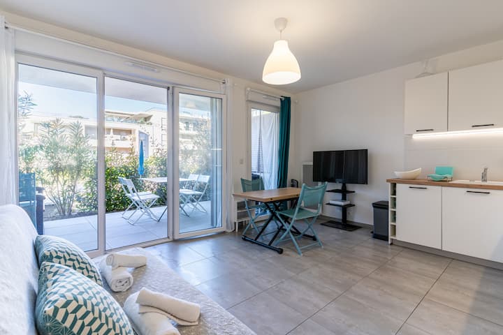 Le Cocon De Sophia: Lumineux, Terrasse & Piscine - Biot