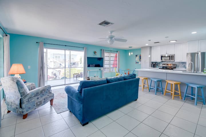 Prime Time 2 -Canal Front Duplex, Near Open Water! - Florida Keys, FL