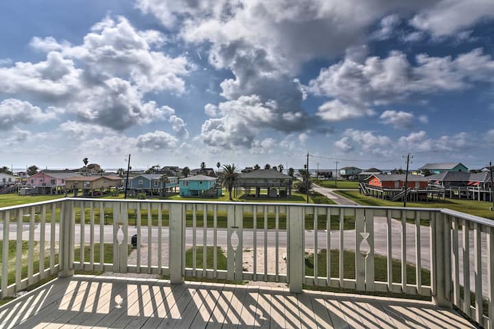 2 Blocks To Gulf: Surfside Beach Family Home! - Freeport, TX