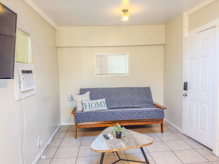 Great Views Studio Apartment Near Little Italy - San Diego Airport (SAN)