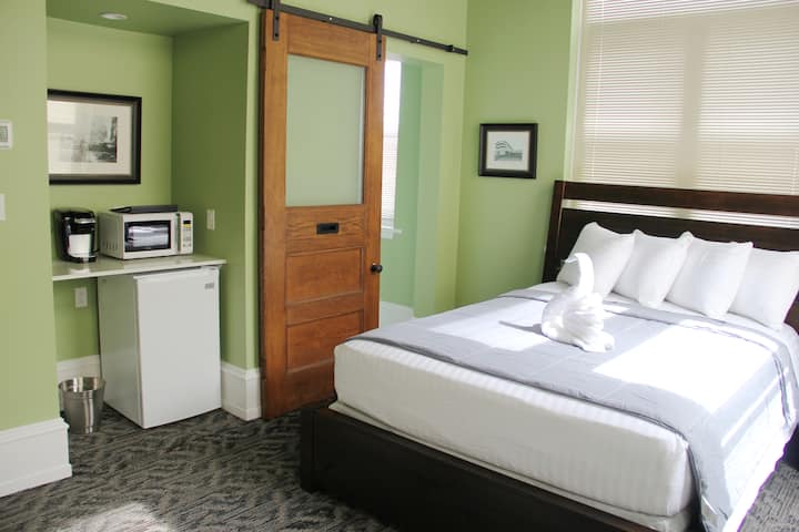 105 Engine Room-queen-salle De Bain Et Douche-supé - Williamsport, PA