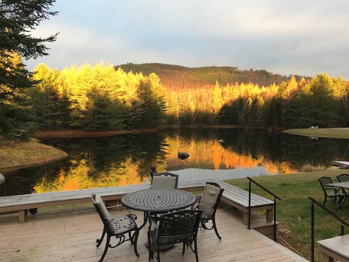 Private Waterfront Estate: 3 Luxe Cottages & Beach - Santa's Village, Jefferson