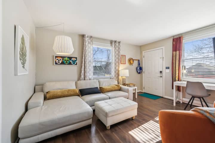 Convenient Location & Free Parking - Nashville, TN