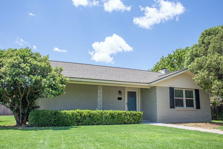 The Bowie House, Conveniently Located - Abilene, TX