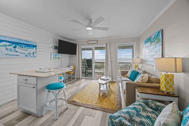 Oceanfront Condo W/pool & Fishing Pier! *Unit 335* - Charleston, SC