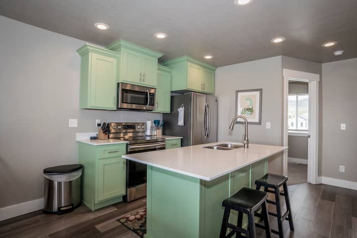 Bunker 31 - Pool, Hot Tub, And Lake Access! - Bear Lake