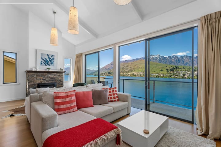 Villa Del Lago Premium Lakeview 2 Bedroom Villa - Queenstown