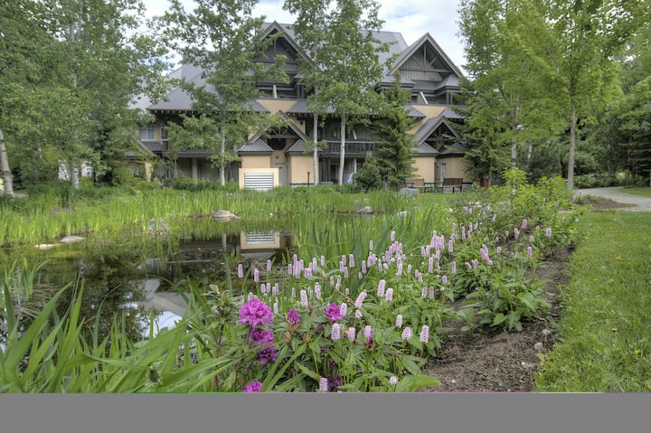 Walk-to-lifts 1st-floor 1br With Patio & Fireplace - Whistler