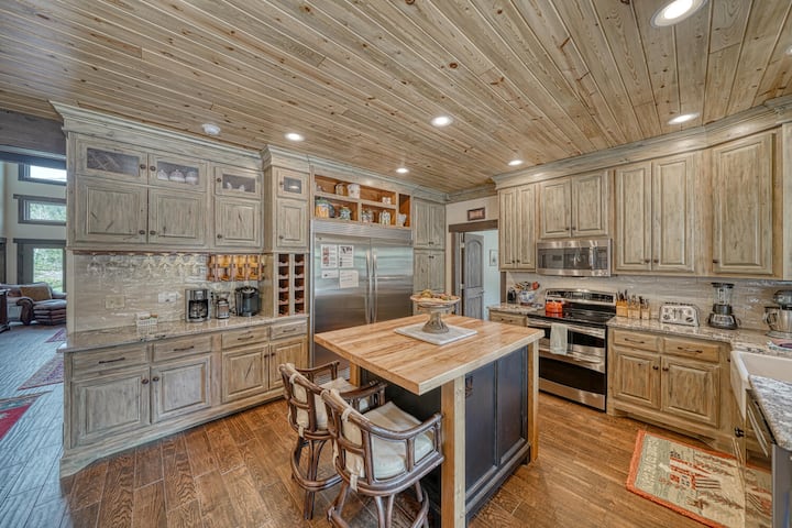 Fishing & Hiking • Mountain Getaway • Pet Friendly - Monarch, CO