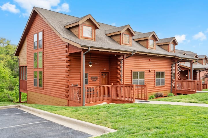 Xl Cedar Cabin -Pool, Discounts On Golf &Tickets! - 布蘭森