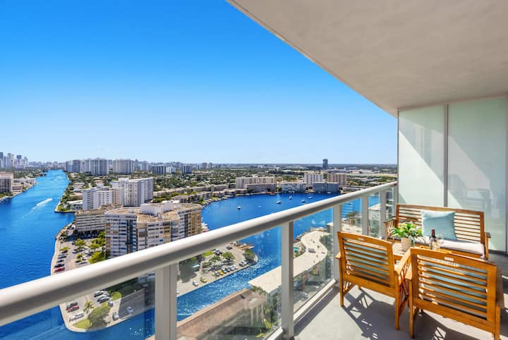 Pool|infinity View| Balcony+ Gym+ Near Beach - Hallandale Beach, FL