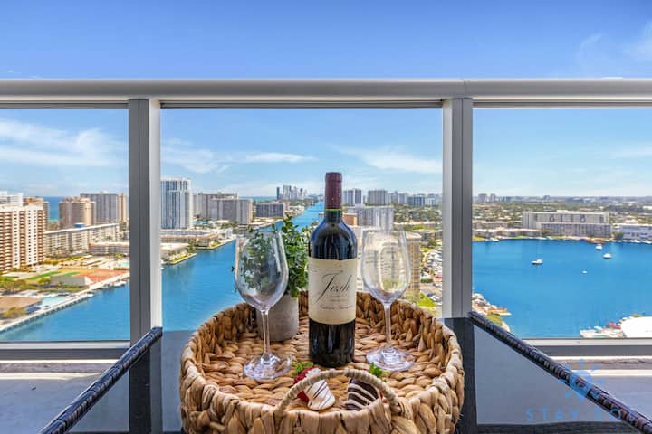 Infinite View| Balcony| Pool+ Gym - Hallandale Beach, FL