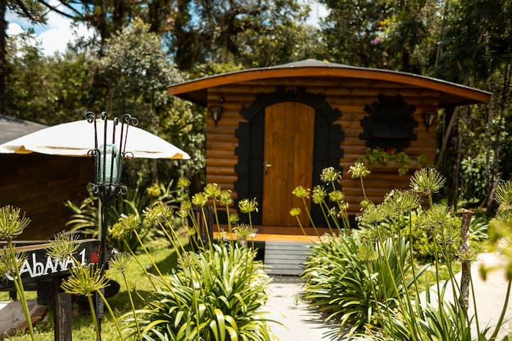 Cabana Com Hidromassagem No Deck, Lareira Elétrica E Linda Vista Para Mata | Tema Africano | Cab 1 - Campos do Jordão