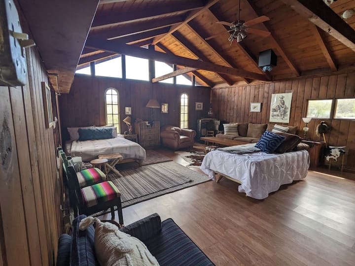 Desert Experience Historic Dude Ranch Cowboy Cabin - Carousel, Tucson