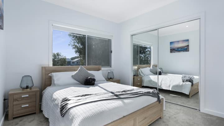 Brand New Luxury Townhouse - Port Stephens
