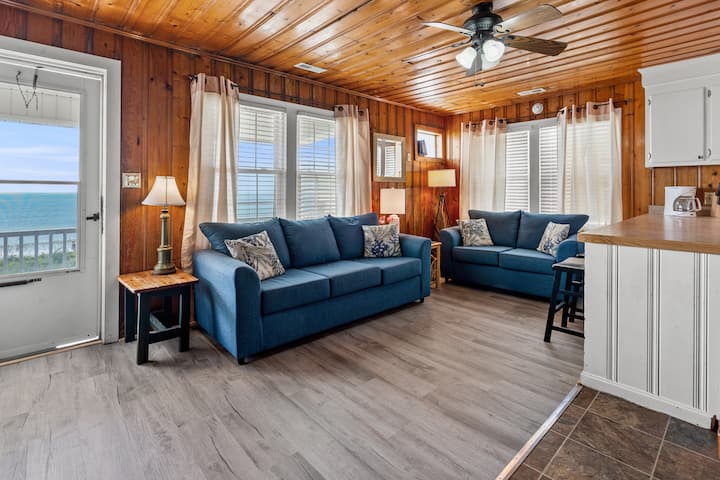 Beautiful Oceanfront Balcony @Pet-friendly Condo - Little River, SC