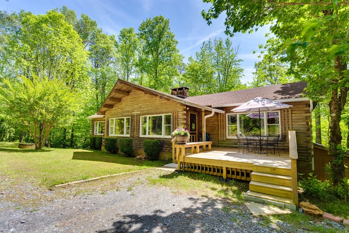 Updated Mtn Cabin On 20 Acres W/ Large Waterfall - Jasper, GA