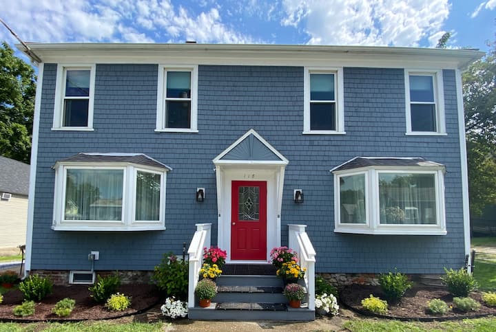 Downtown River Retreat, Walk To Shops And College - North Adams, MA