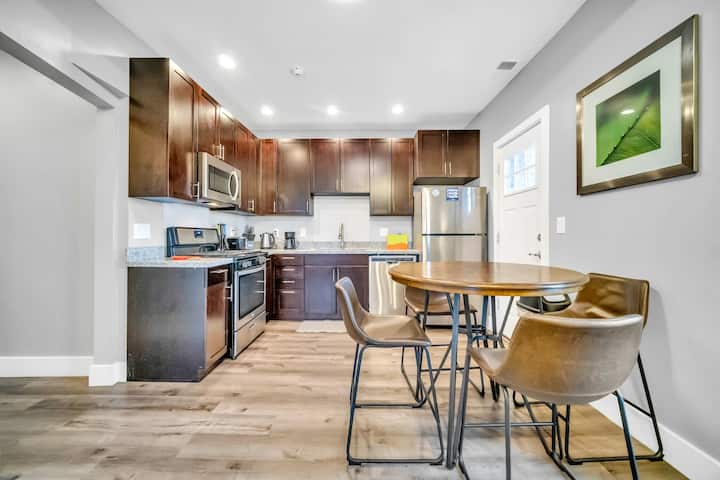 Cle Suites 1br/1ba | 5 Min Walk To Cle Clinic #15 - Cleveland, OH