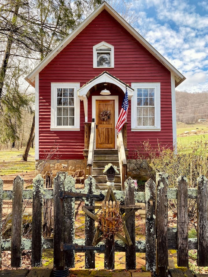 Nc Mountain Escape At The Schoolhouse On Hemphill - Maggie Valley, NC
