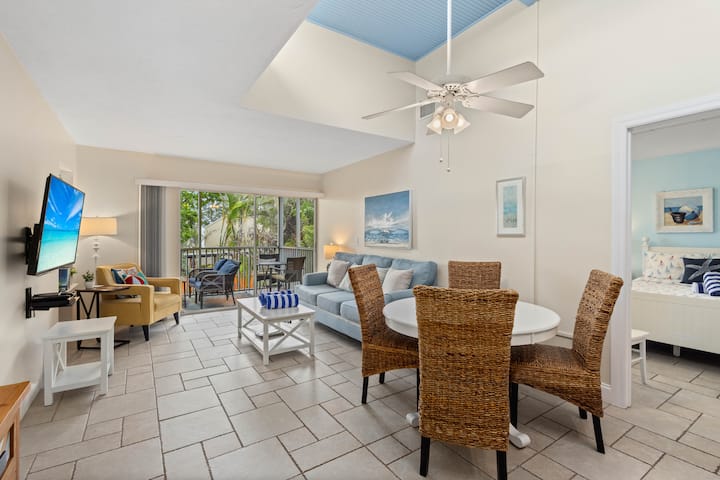 Beach Castle Bliss #22 By Rva - Longboat Key, FL