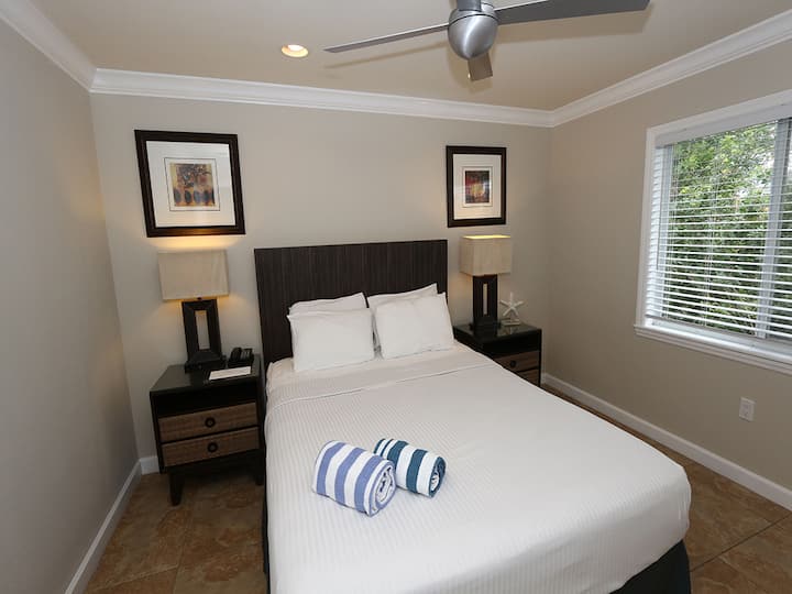 Beach Club Ved Anna Maria # 4: 2 Br \/ 2 Ba Resort På Anna Maria Ved Rva, 6 Sovepladser - Longboat Key