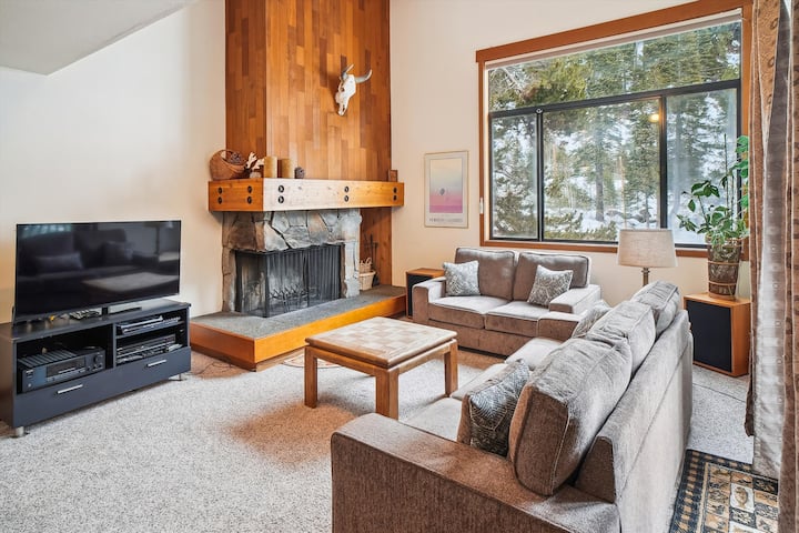 The River View Getaway - Tahoe City, CA