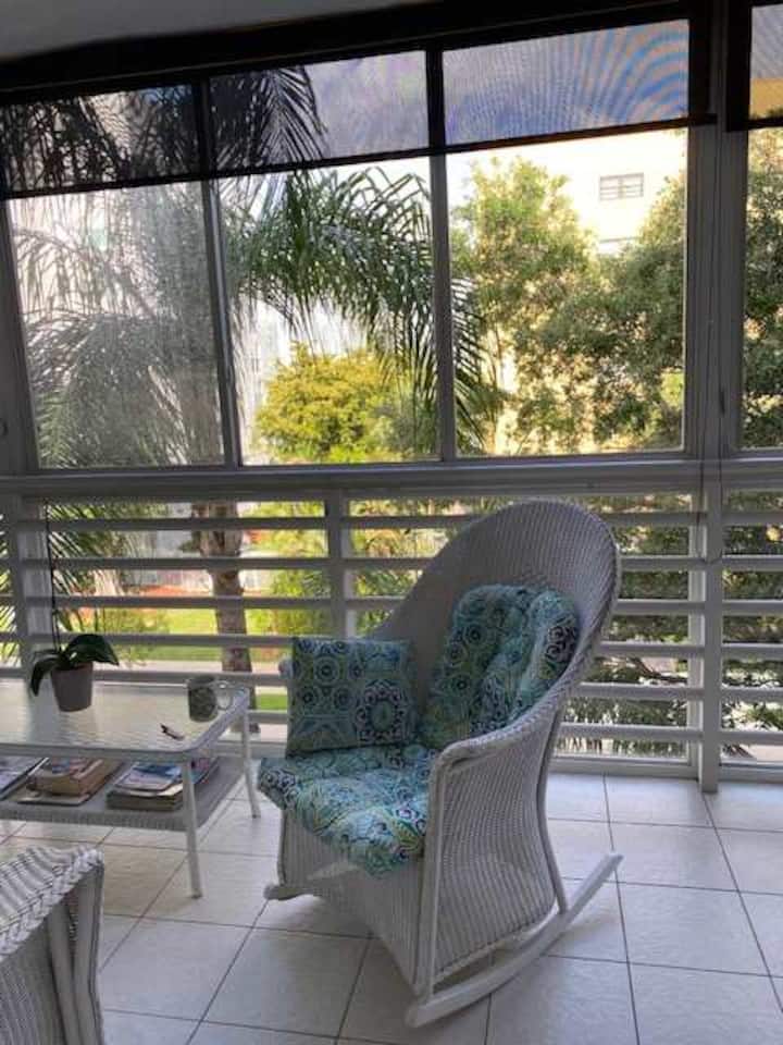 Le Frontenac 101 - Condo 2 People, Sunny Isles - Sunny Isles Beach