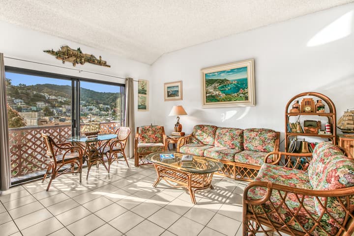 2 Bdrm, 1.75 Bath, Bahia Vista Condo - Avalon, CA