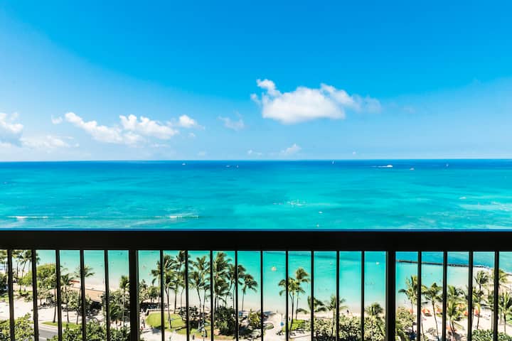 Aston Waikiki Beach Tower: 2 Br Ocean Front Views - Honolulu, HI