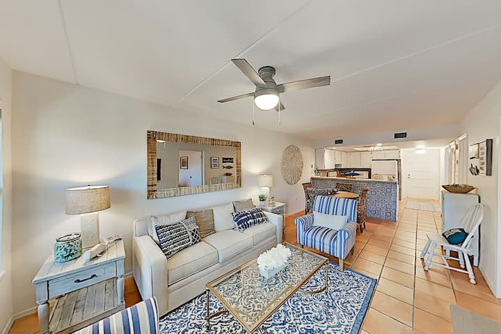 2br Surfside 3rd Floor | Pool | Full Kitchen - South Padre Island, TX