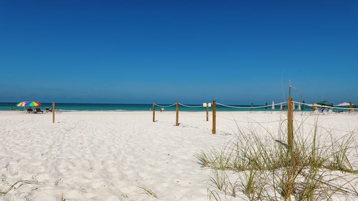 Anchorage Resort 2 Bedroom Condo On Siesta Key - Siesta Key, FL