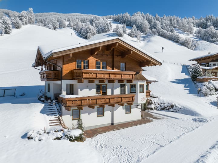 Spacious Apartment With A Great View. - Saalbach-Hinterglemm