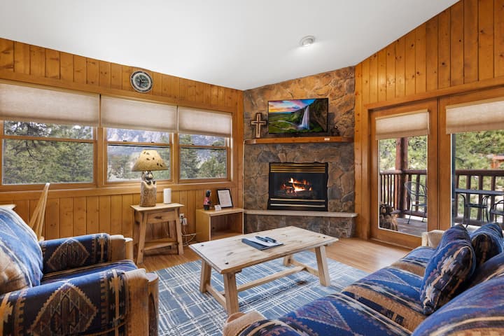 Near Downtown, Rmnp, Cozy Fireplace, Jetted Tub! - 埃斯特斯公園